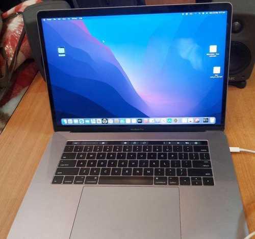 Apple macbook pro 15