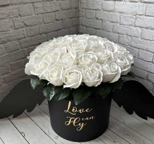 Букет из 35 белых роз (цветы из мыла)