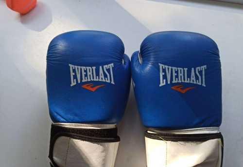Боксерские перчатки 8 oz