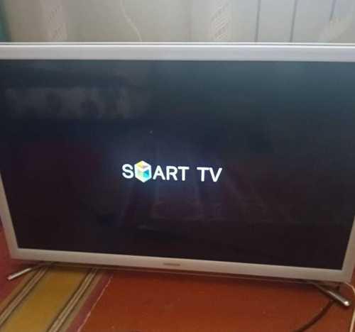 Телевизор SMART tv 32 дюйма бу