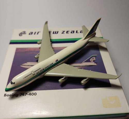 Модель самолета Air New Zealand B 747 Herpa 1/500