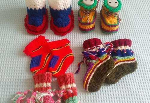 Вязанные детские носки ручной работы