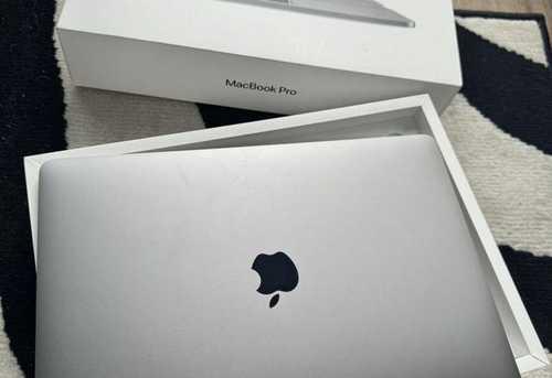Apple MacBook pro 13 2020 8gb 256