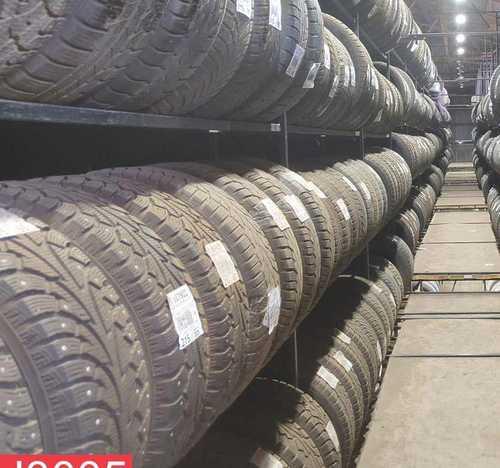 Kumho I'Zen KW27 235/55 R17 103L