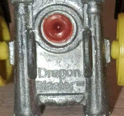 Машинка Hot Wheels dragon blaster 2009 года