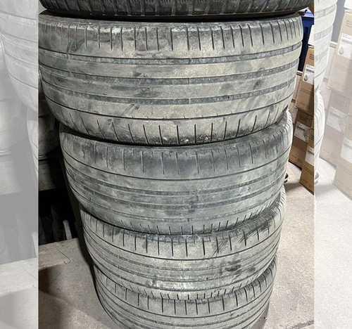 Pirelli P Zero 285/45 R20