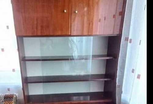 Книжный шкаф сервант СССР, кровать, стол