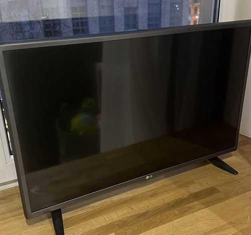 Телевизор LG 32LH570U