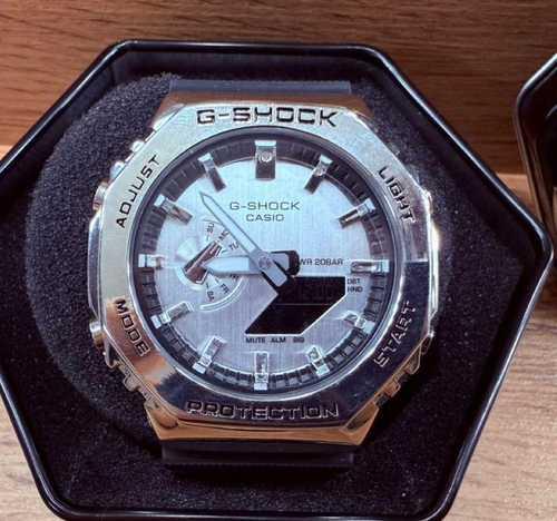 Часы Casio G-Shock GM-2100