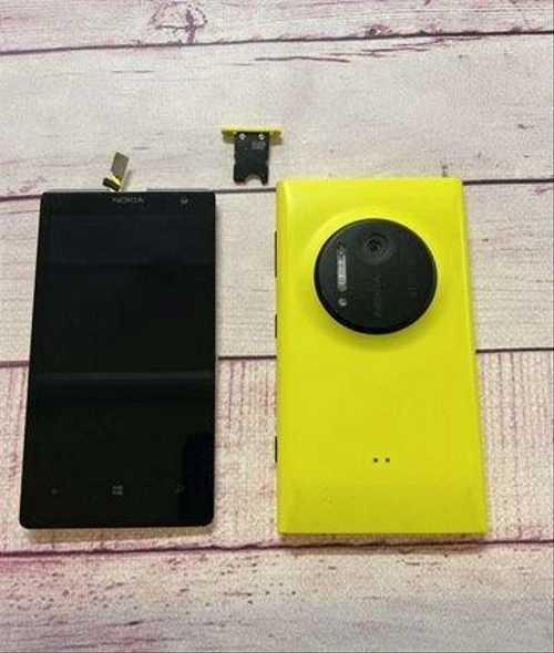 Телефон Nokia Lumia 1020 в разборе