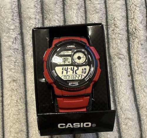 Наручные часы casio AE-1000W