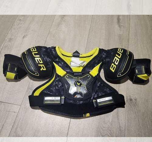 Нагрудник хоккейный Bauer Supreme YTH L