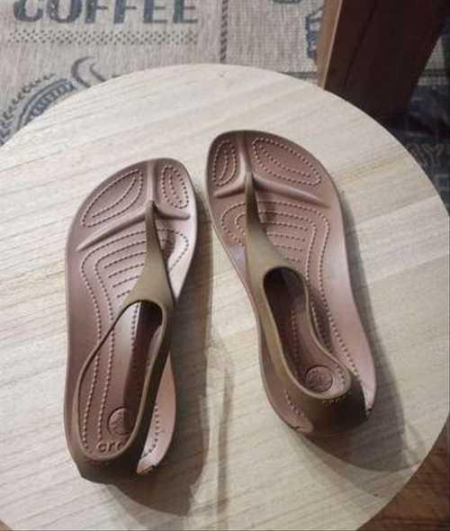 Сандалии женские crocs