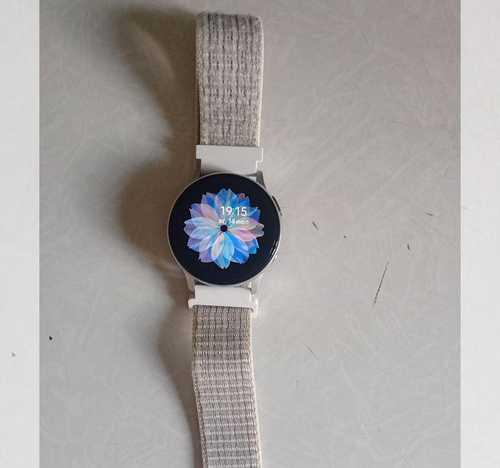 Смарт-часы Samsung Galaxy Watch Active2 SM-R830