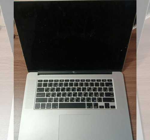 MacBook Pro 15 (2015), 500 ГБ, Core i7, 2.8 ГГц, RAM 8 ГБ, Intel Iris Pro Graphics 5200