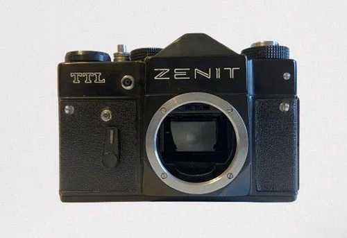 Фотоаппарат Zenit TTL (Зенит ттл)