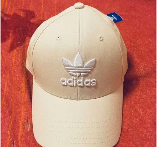 Adidas originals кепка