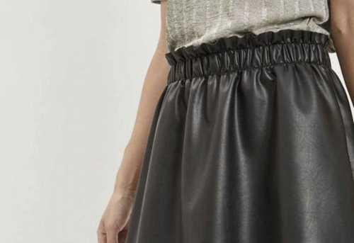 Кожаная юбка zara М