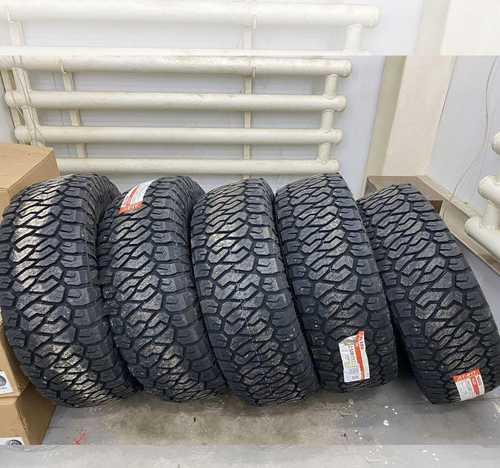 Maxxis AT-811 Razr AT 285/75 R18 129S