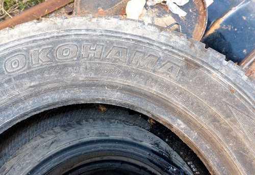 Yokohama Radial 376 235/60 R16