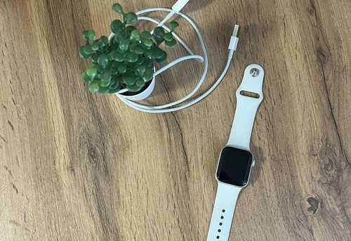 Apple Watch Series SE Gen 2 40 мм Aluminium