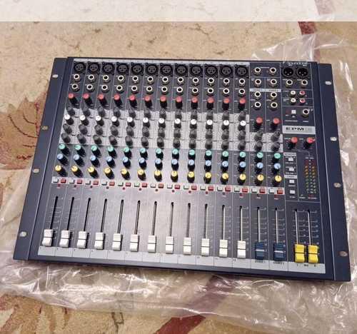 Микшерный пульт Soundcraft epm12