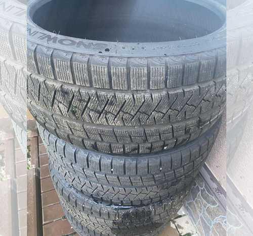 Triangle Snowlink TWT02 255/35 R20 97W