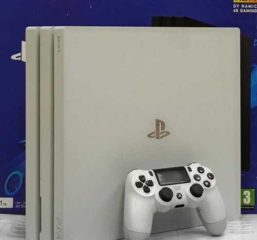 Sony Playstation 4 Pro 7116B бу White + коробка