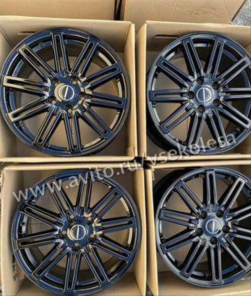 Vossen cv4 r17 black 7J 5-114,3