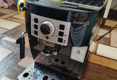 Кофемашина Delonghi magnifica S