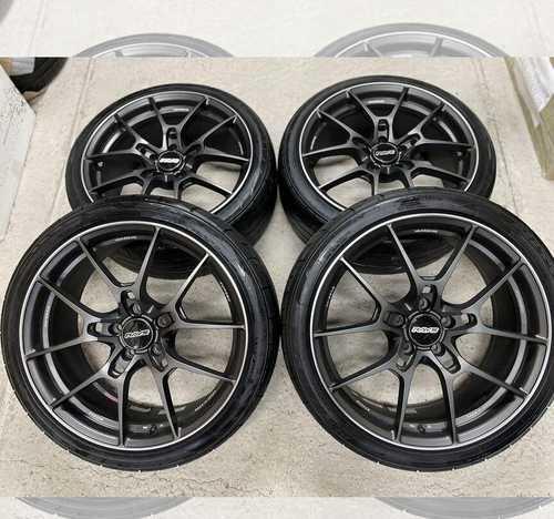 Rays Volk Racing G025 19’’ 8.5j ET 44 5*114.3