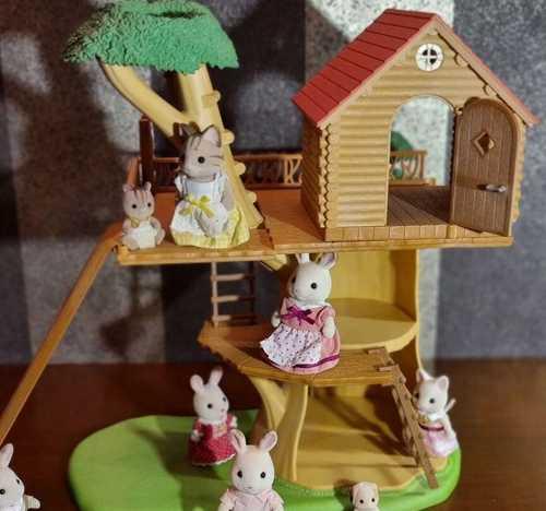 Sylvanian families Дом на дереве Дом с лужайкой Ко