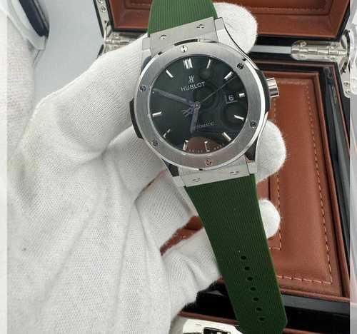 Часы Hublot Classic Fusion Green Dial