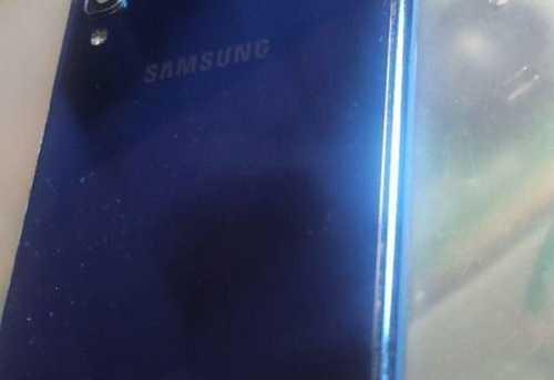 Samsung Galaxy A7 (2017) SM-A720F Single Sim, 3/32 ГБ