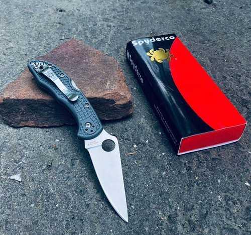 Нож Spyderco Delica серый