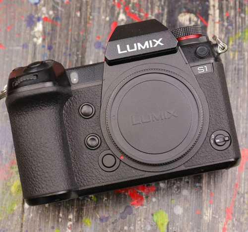 Panasonic Lumix DC-S1 Body s/n 001