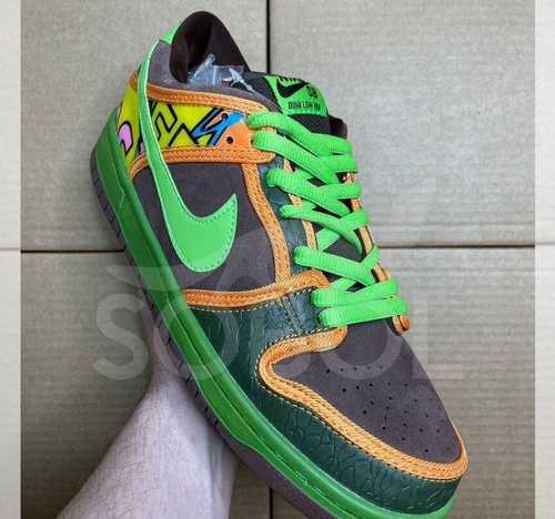 Nike SB Dunk Low De La Soul