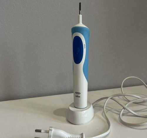 Электрическая зубная щетка oral - b braun