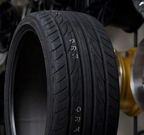 Yokohama Advan Fleva V701 235/45 R19 95W