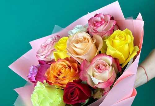Букет цветов из эквадорских роз Рэйнбоу