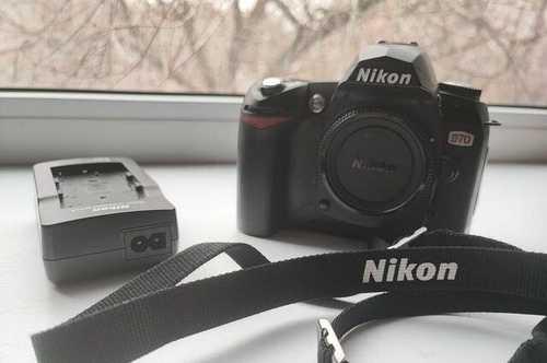 Зеркальный фотоаппарат Nikon D70 (8000 кадров)