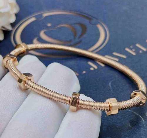 Браслет Cartier Ecrou De Cartier