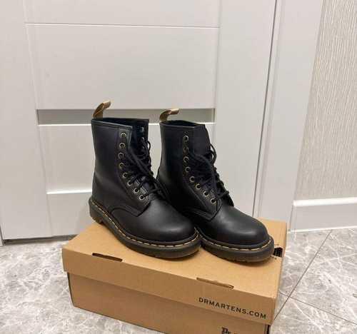 Ботинки dr. Martens женские