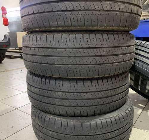 Michelin Agilis 215/60 R17C 109T