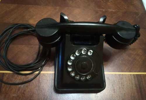 Советский телефон ретро