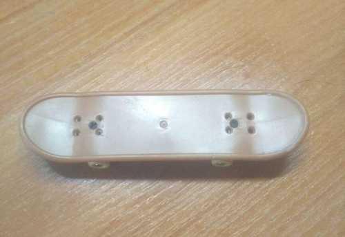 Продаю игрушечные скейтборд