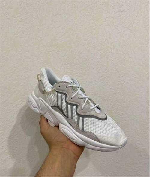 Кроссовки adidas ozweego white/beige