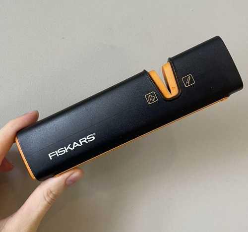 Точилка Fiskars "Xsharp" для топоров и ножей