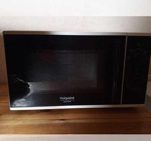 Микроволновка Hotpoint Ariston