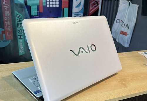 Идеальный Большой Sony Vaio 17 Core i3/8/640/17.3"